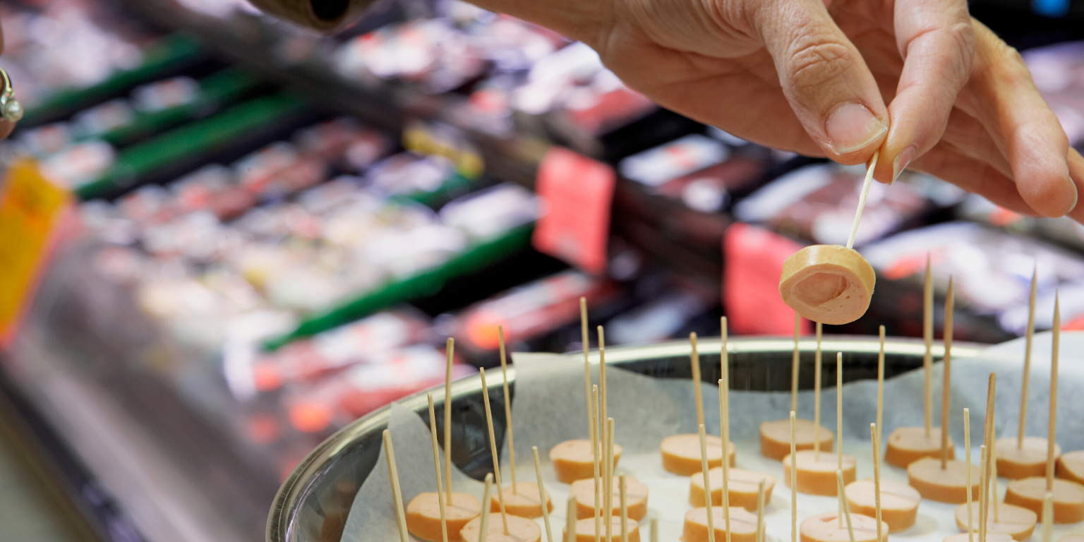 Copywriters: should you be offering free samples? - Copywriter Collective